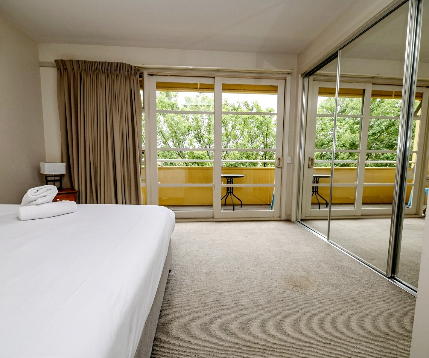 Central Shepparton Apartments - AAA Check Inn